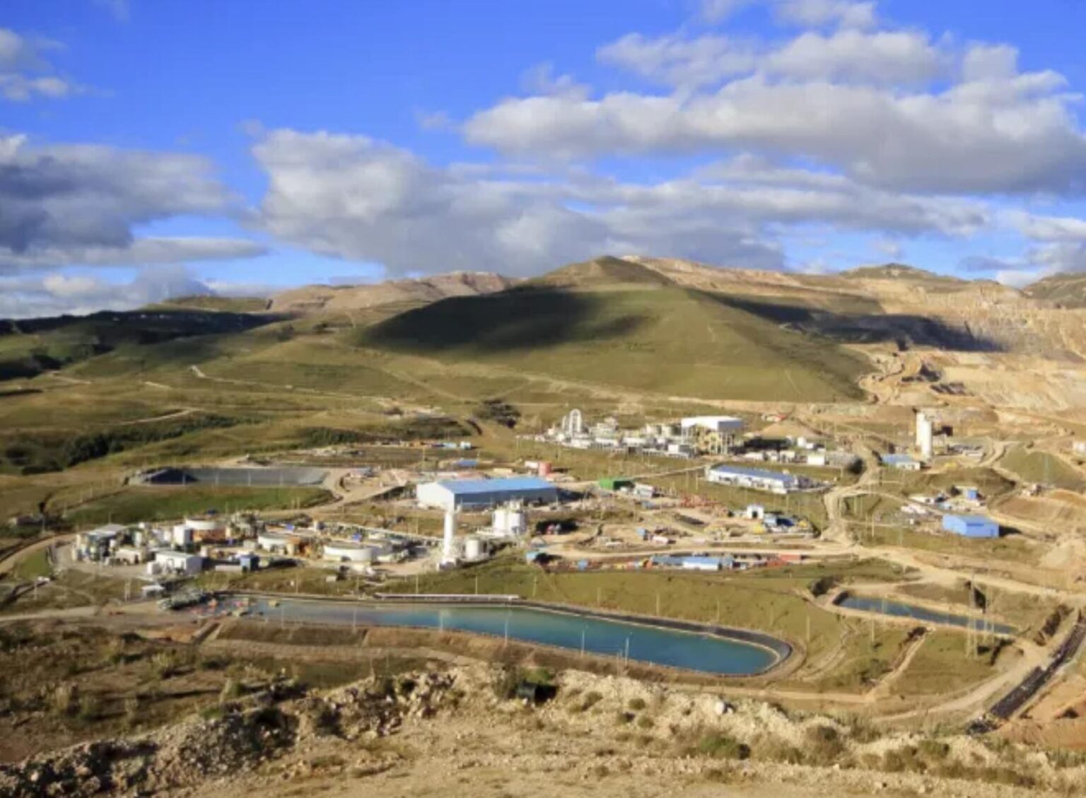 Newmont anuncia una inversión de al menos US$ 350 millones en Yanacocha ...