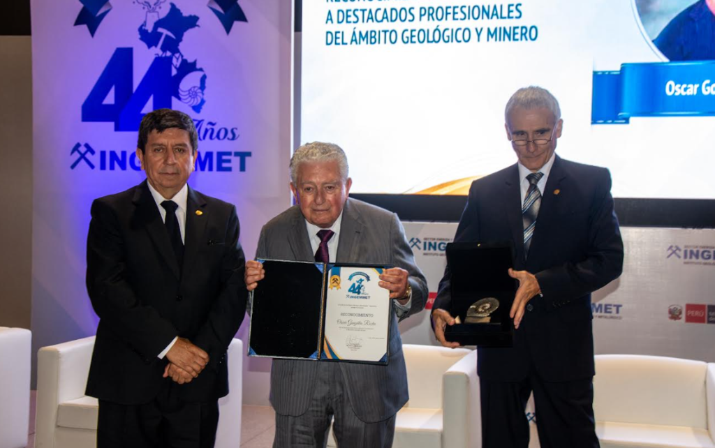 Ingemmet entrega reconocimiento a Southern Perú