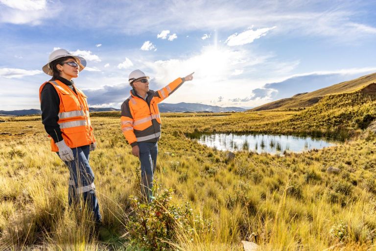 Hudbay Perú recibe del Minam la tercera estrella del programa Huella de ...